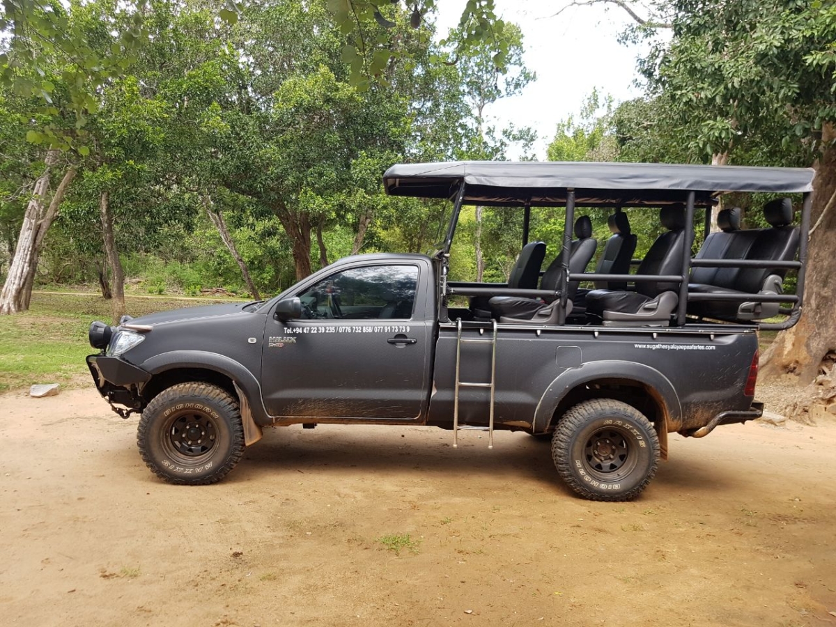 Toyota Hilux with bucket seats – Mahmood Habib Masjid and Islamic Centre